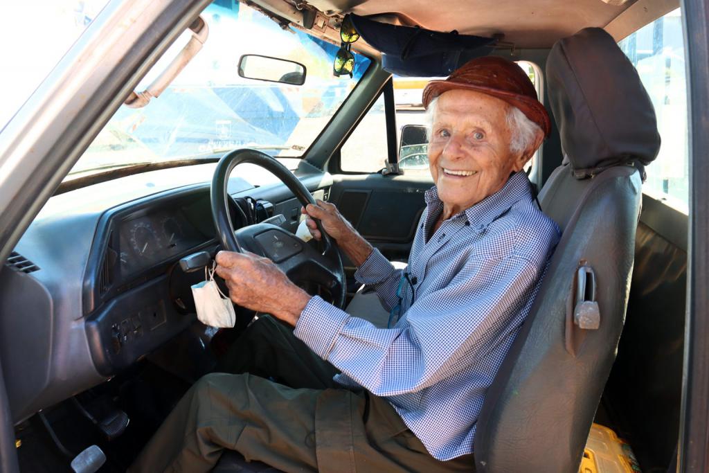 No volante da própria história: aos 102, Ranulfo renova CNH em Camapuã ...