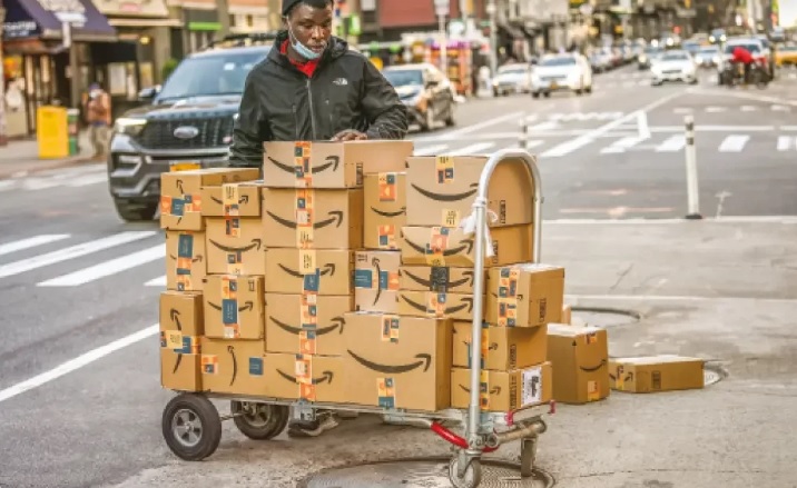Amazon inicia rodada de demissões que afetam 18 mil funcionários pelo ...